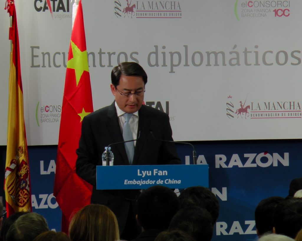 Los vinos DO La Mancha en los Encuentros Diplomáticos con el embajador ...